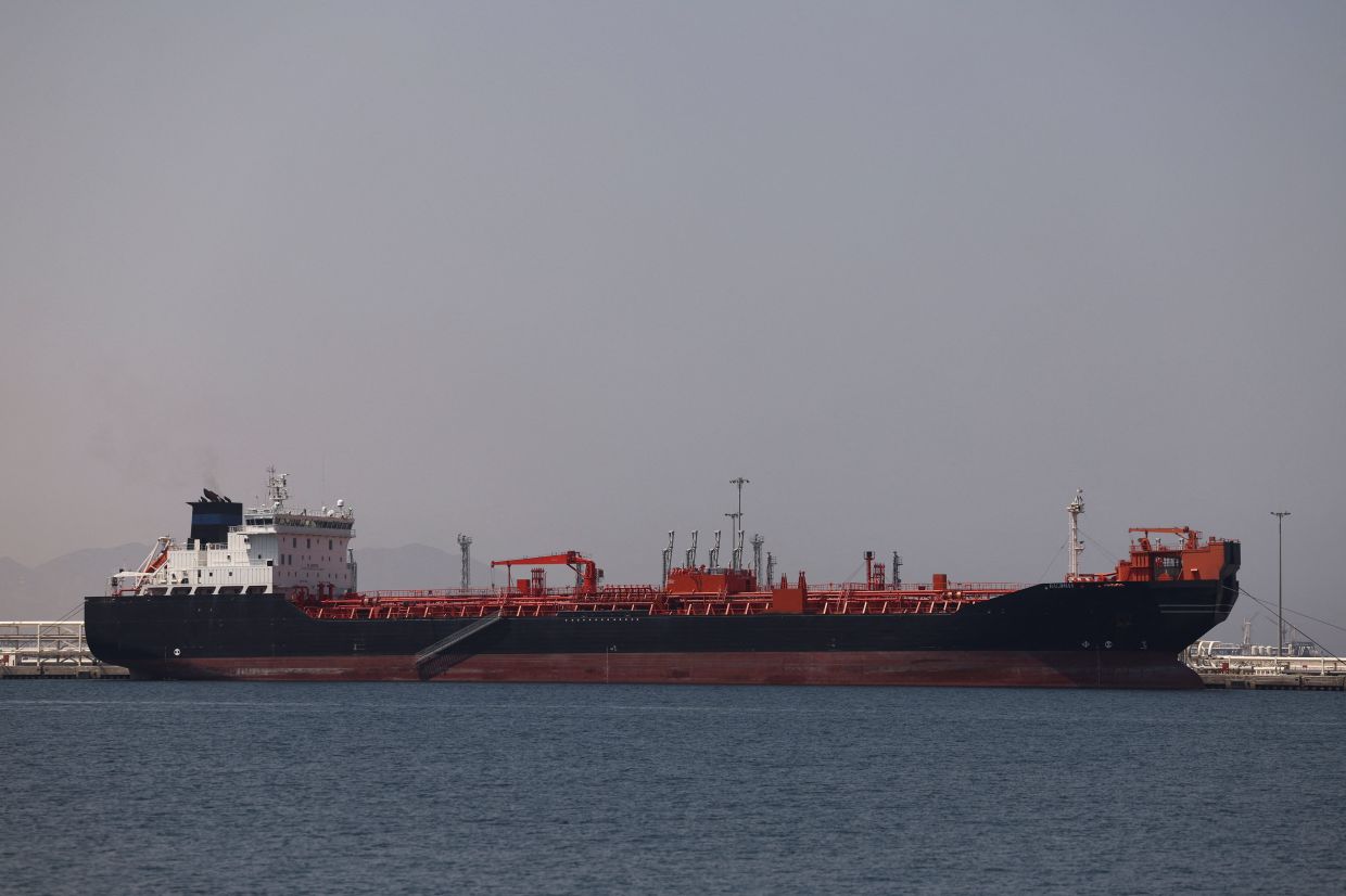 Brent tops US$100 on renewed Gulf clashes as AI drives Asia stocks to ...