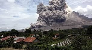 Indonesia's Dukono volcano erupts, spewing ash 5,000m above the peak ...