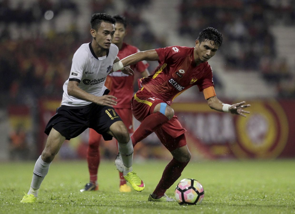 Football: Silence over June friendlies leaves Razman questioning FAM ...