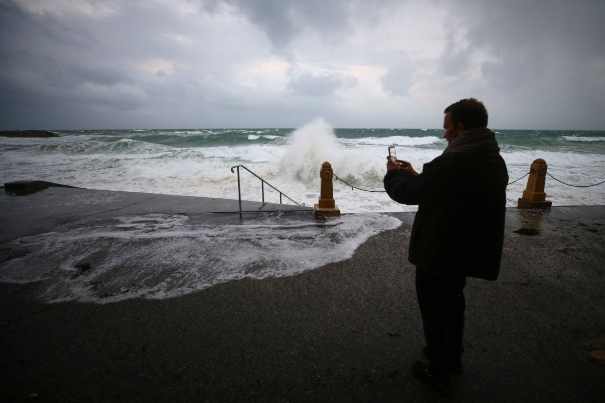 Thousands affected by blackouts after damaging storms hit Western ...