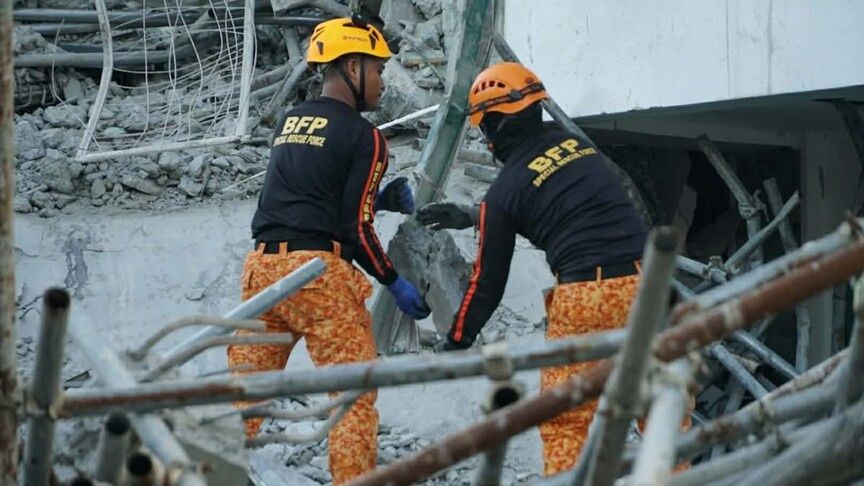 Death toll in under-construction building collapse in Philippines ...