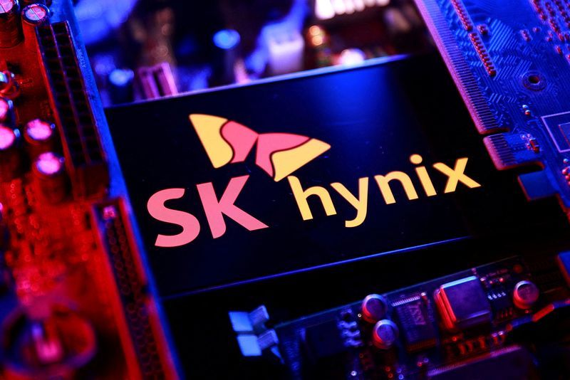 SK Hynix tells investors its US listing plan wins their strong backing ...