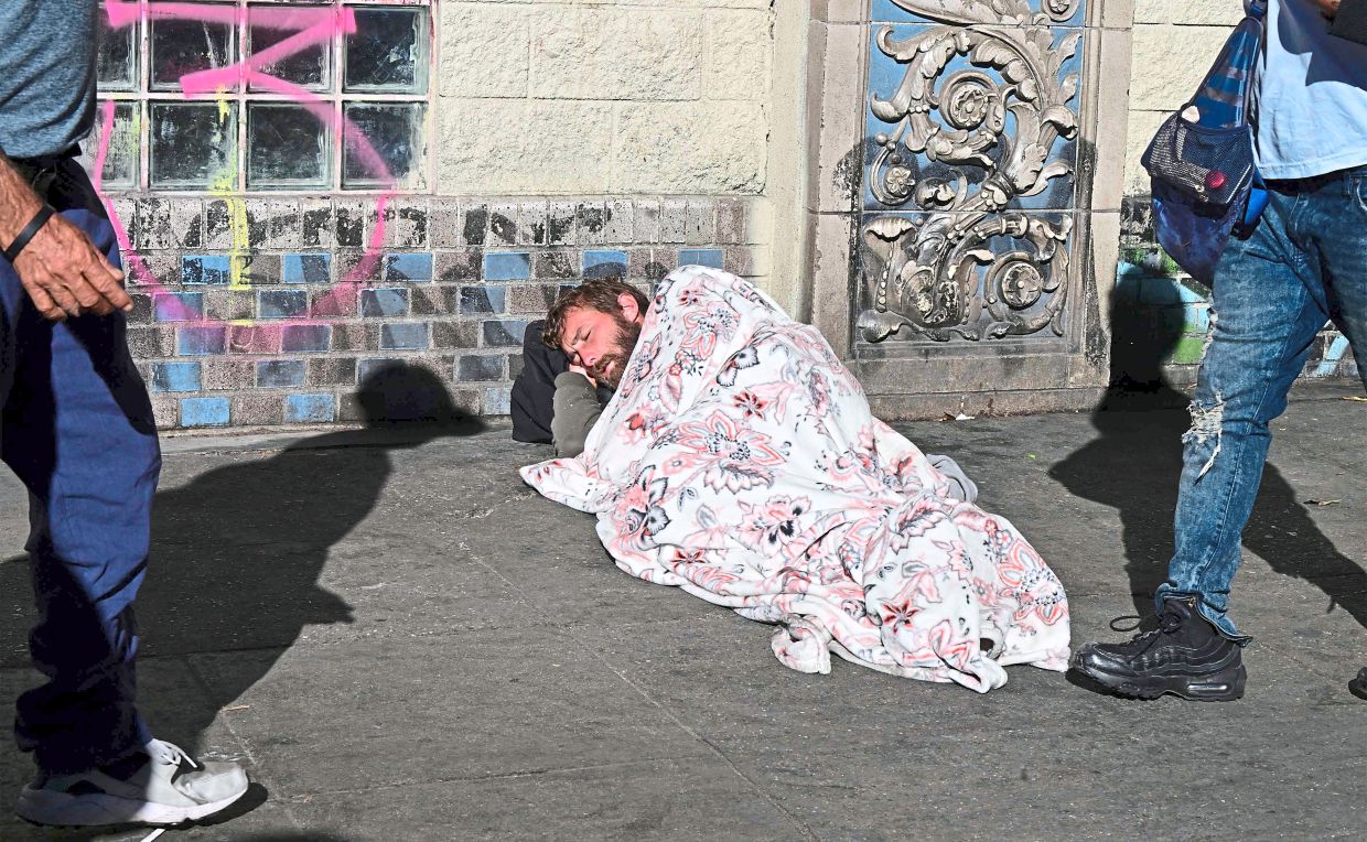 World cup nears, homeless crisis lingers | The Star