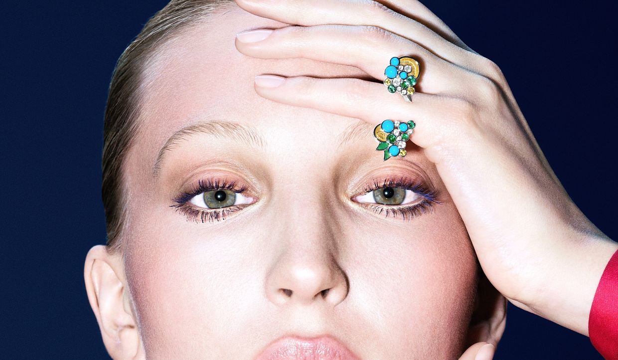 Layered, stacked, styled: Fine jewellery's most flexible fashion trend ...